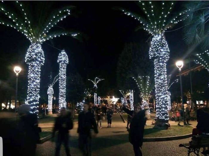 20 Accidentally Inappropriate Christmas Decorations Sure To Spark Your ...